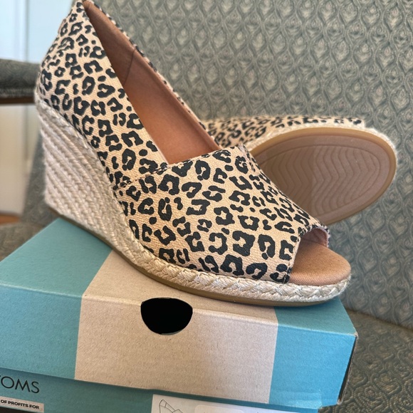 Toms | Shoes | Toms Leopard Print Wedge Espadrilles | Poshmark